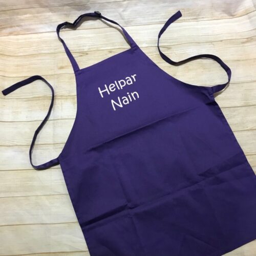 Ffedog Plentyn / Child’s Apron – Pwyth Pistyll